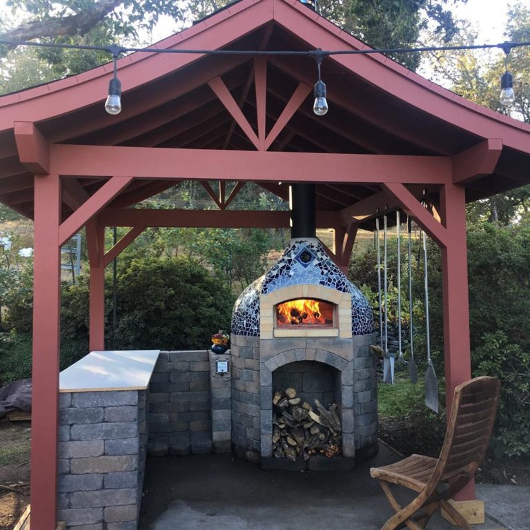 Outdoor Kitchen with Wood-Fired Oven and Mosaic - Firespeaking